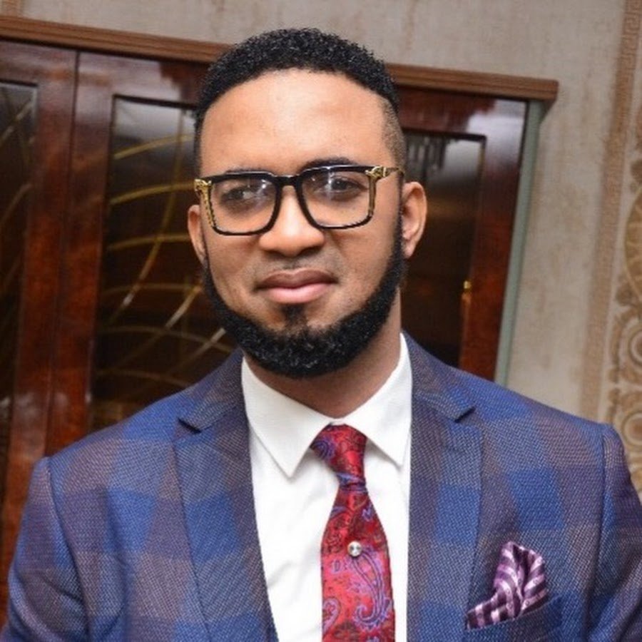 Pastor Chris Okafor Kneels Before Church, Tenders Apology & Pleads For ...