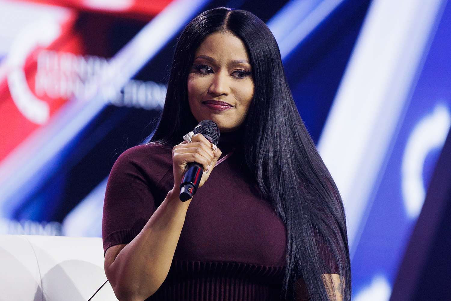 Citizen's Arrest: 50,000 Demand Minaj's Deportation Following ...